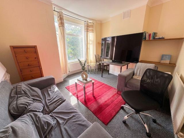 Albion Hill, Brighton BN2, 4 bed terraced house to rent, £2,200 pcm | PrimeLocation