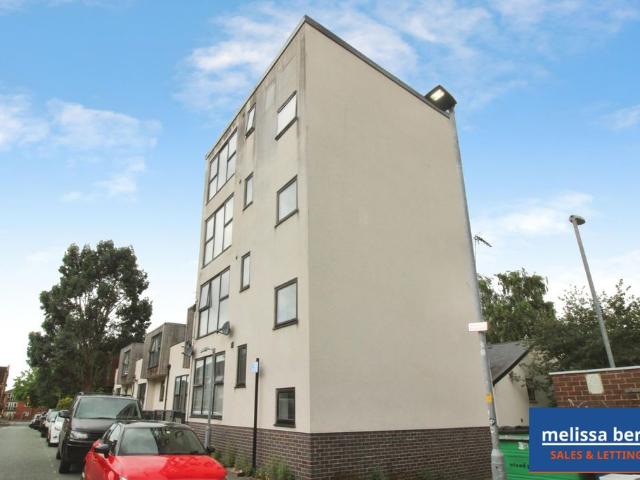 Albion Mews, Clifton Road, Prestwich, Manchester M25, 2 bed flat to rent, £1,100 pcm | PrimeLocation