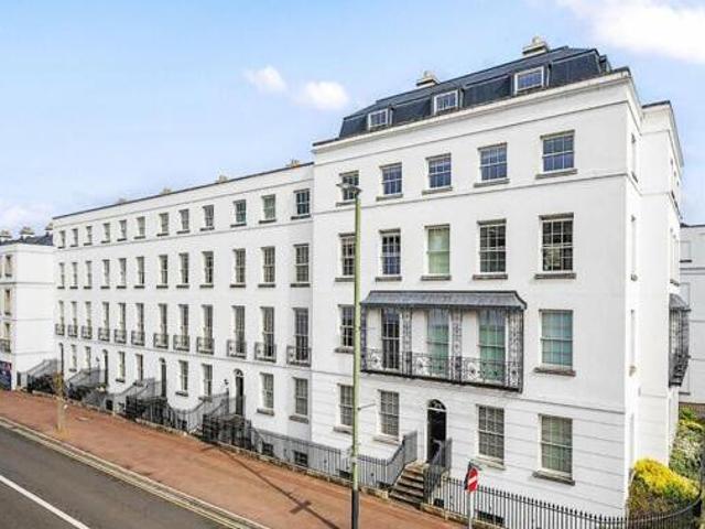 Albion Street, Cheltenham, 2 Bedroom Apartment
