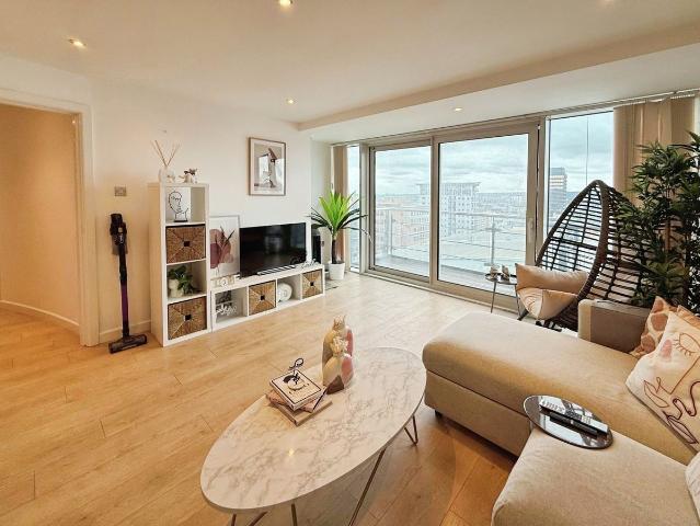 Albion Street, Leeds, West Yorkshire LS2, 2 bed flat to rent, £1,295 pcm | PrimeLocation