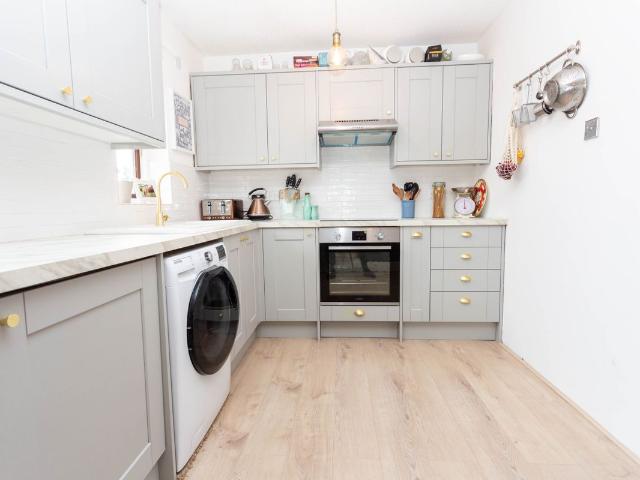 Albion Street, London, Greater London SE16, 1 bed flat to rent, £2,100 pcm | PrimeLocation