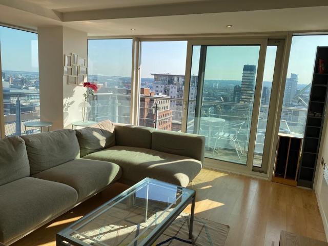 Albion Street, West Yorkshire LS2 2 bed apartment to rent £1,600 pcm £369 pw