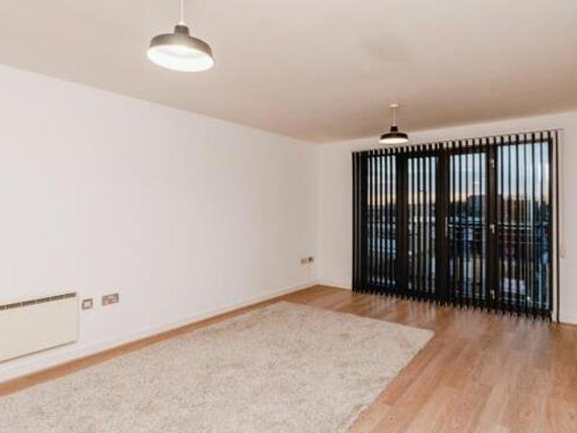 Albion Street, Wolverhampton, 2 Bedroom Flat