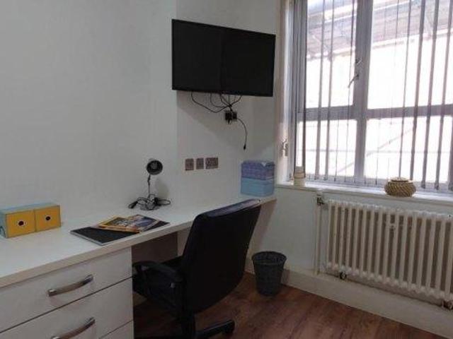 Albion Street 3 bed house share to rent £1,611 pcm £372 pw
