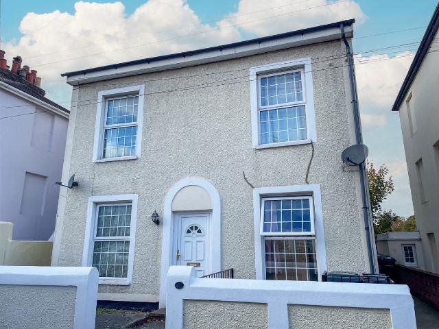 Albion Road, Gravesend, Kent DA12, Studio to rent, £700 pcm | PrimeLocation
