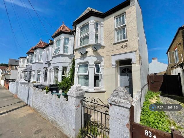 Albion Road, Hounslow, TW3 1 bed flat to rent £1,475 pcm £340 pw