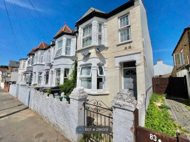 Albion Road, Hounslow TW3, 1 bed flat to rent, £1,475 pcm | PrimeLocation