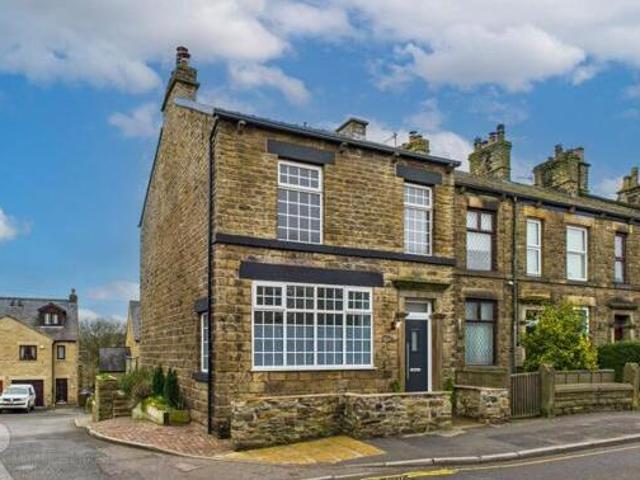 Albion Road, New Mills, 3 Bedroom Semi detached