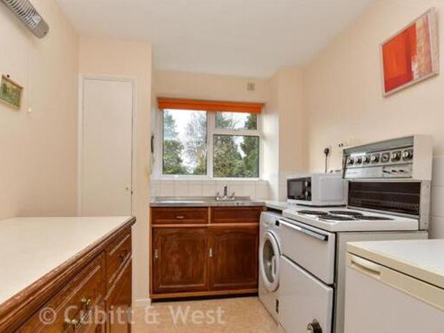 Albion Road, Sutton, 2 Bedroom Ground