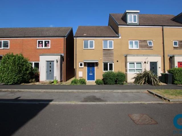 Albion Terrace, The Common, Patchway, Bristol BS34, 3 bed end terrace house to rent, £1,600 pcm | PrimeLocation