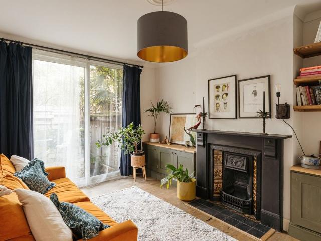 Alcester Crescent, London E5, 1 bed flat to rent, £2,350 pcm | PrimeLocation