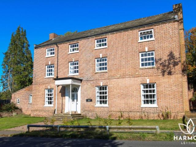 Alcester Road, Bromsgrove B60 3 bed apartment to rent £1,150 pcm £265 pw