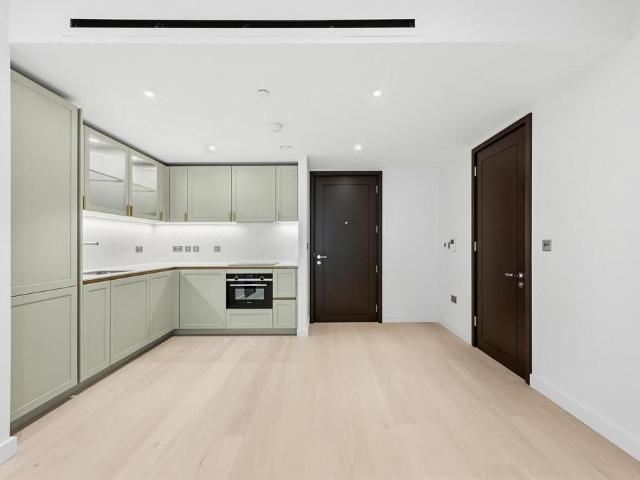 Alchindor Mansions, West End Gate. 1 bed apartment to rent £3,497 pcm £807 pw