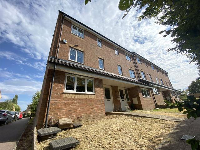 Alconbury Close, Borehamwood, Hertfordshire WD6, 4 bed detached house to rent, £2,350 pcm | PrimeLocation