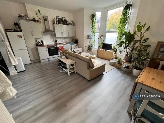 Alconbury Road, London, E5 1 bed flat to rent £1,700 pcm £392 pw