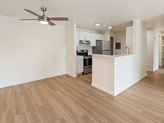 Alcove Apartment 2 Bedroom Apartment for Rent at 12033 1st Ave S, Seattle, WA 98168