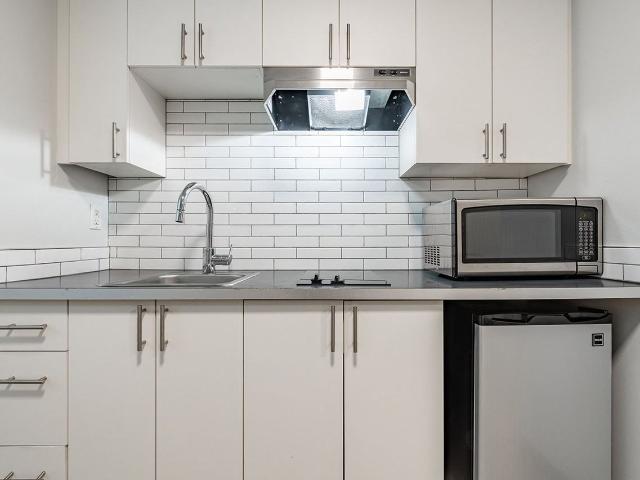 Alcove First Hill Studio Apartment for Rent at 220 10th Ave, Seattle, WA 98122 First Hill