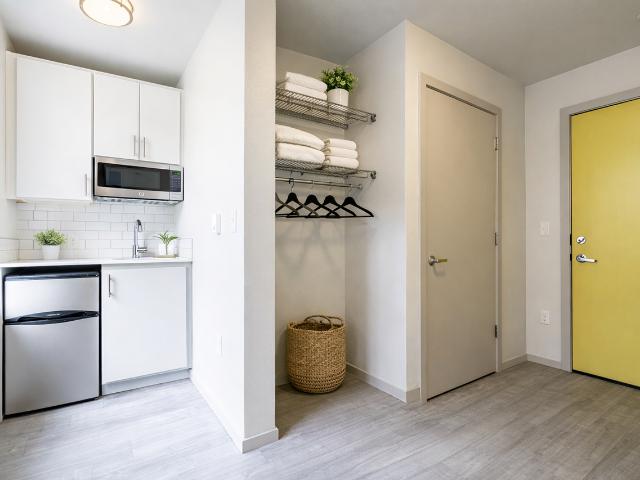 Alcove Northwest Studio Apartment for Rent at 2250 Nw Thurman St, Portland, OR 97210 Northwest District