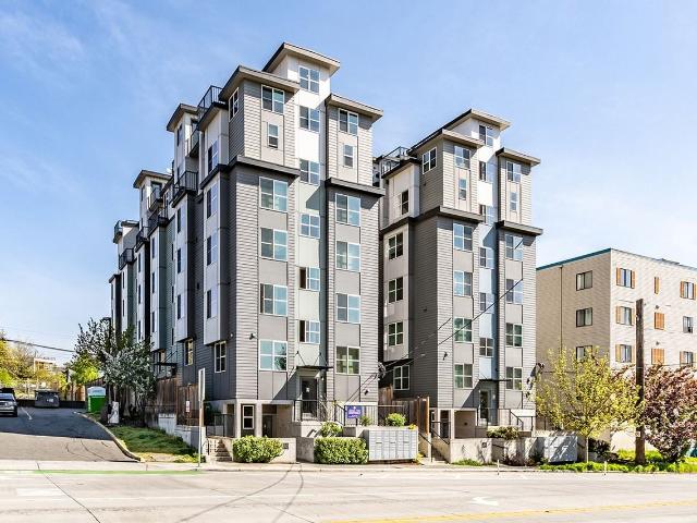 Alcove West Seattle Studio Apartment for Rent at 3266 Sw Avalon Way, Seattle, WA 98126 Fairmount Park