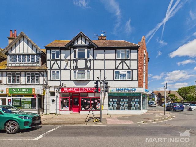 Aldwick Road, Bognor Regis PO21, 2 bed flat to rent, £1,250 pcm | PrimeLocation