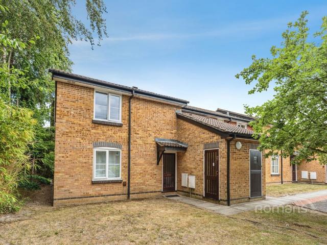 Aldworth Close, Bracknell, Berkshire RG12, 1 bed flat to rent, £1,200 pcm | PrimeLocation