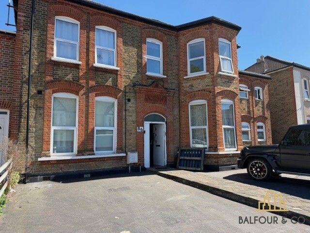 Aldborough Road South, Ilford IG3, 1 bed flat to rent, £1,400 pcm | PrimeLocation