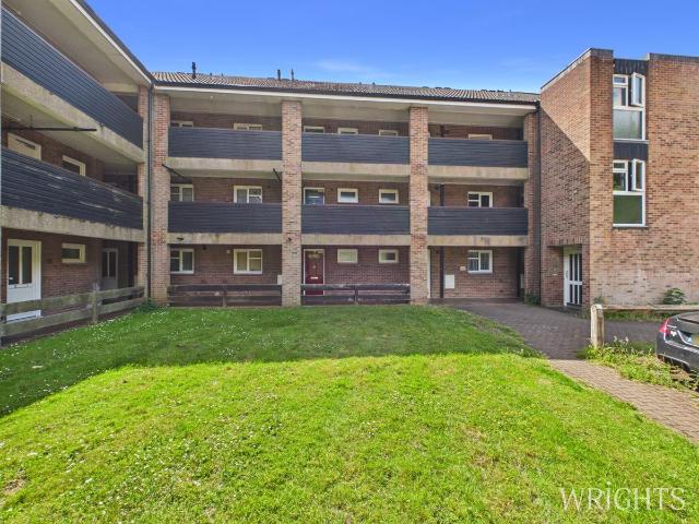 Aldbury Grove, Welwyn Garden City AL7, 1 bed flat to rent, £1,200 pcm | PrimeLocation