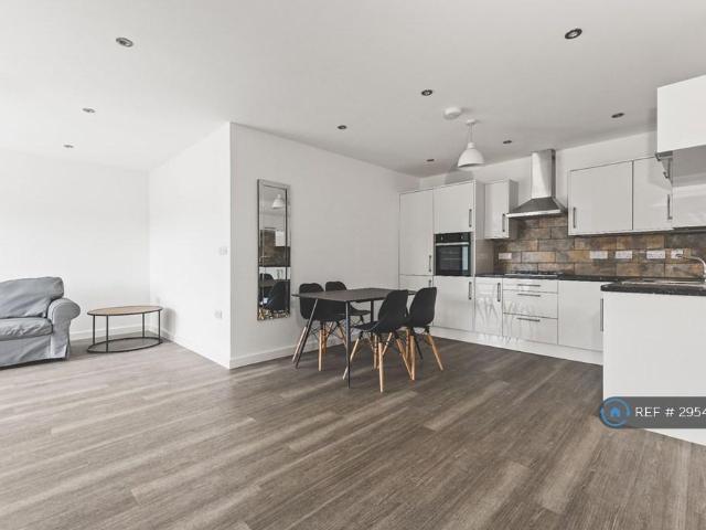Aldeburgh St, London, SE10 3 bed flat to rent £2,295 pcm £530 pw