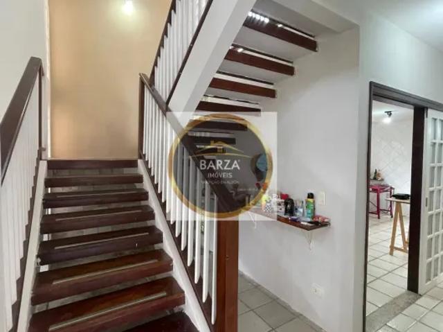 Aldeia BARZA IMÓVEIS Asfalto na porta, com piscina aquecida / Venda