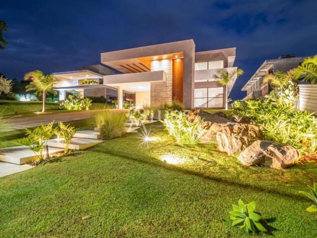 Aldeia do Vale | 5 suítes | Mobiliado | 647 metros