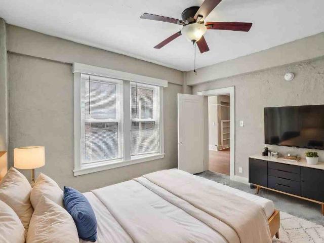 Alden Towers Studio Apartment for Rent at 8100 E Jefferson Ave, Detroit, MI 48214