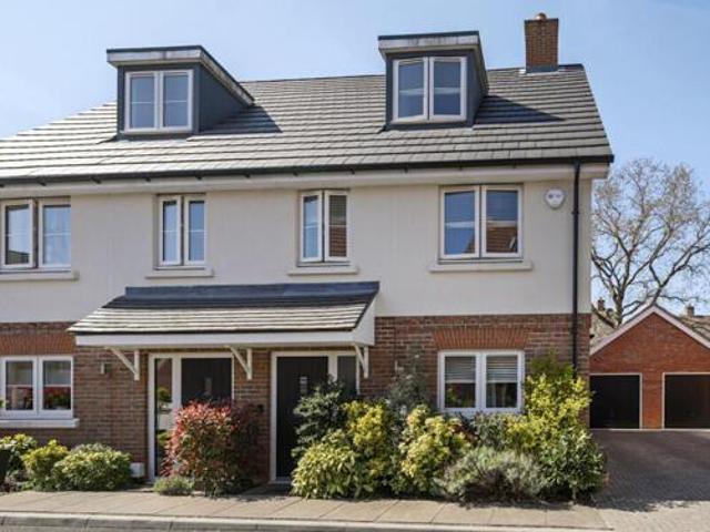 Alden Copse, Tongham, 3 Bedroom Semi detached