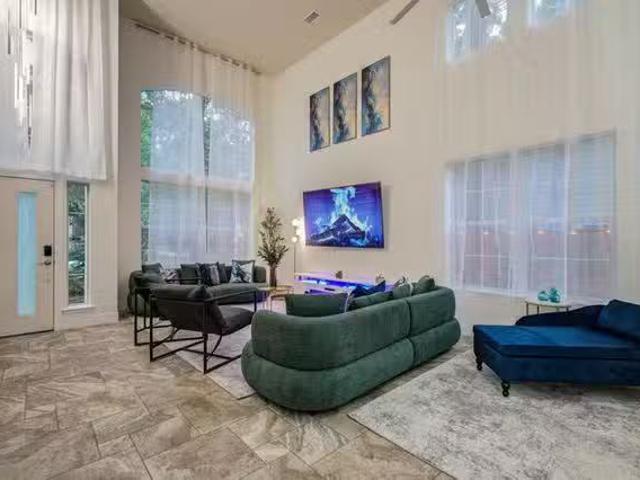 Alden Glen Drive