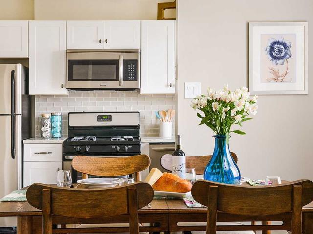 Alden Park Luxury Apartments 3 Bedroom Apartment for Rent at 5500 Wissahickon Ave, Philadelphia, PA 19144 East Falls