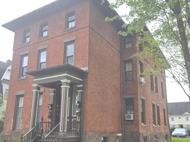 Alden St Apt B, Hartford, Condo For Sale
