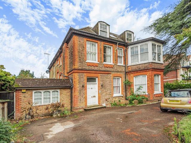 Aldenham Road, Bushey WD23, 2 bed flat to rent, £1,500 pcm | PrimeLocation