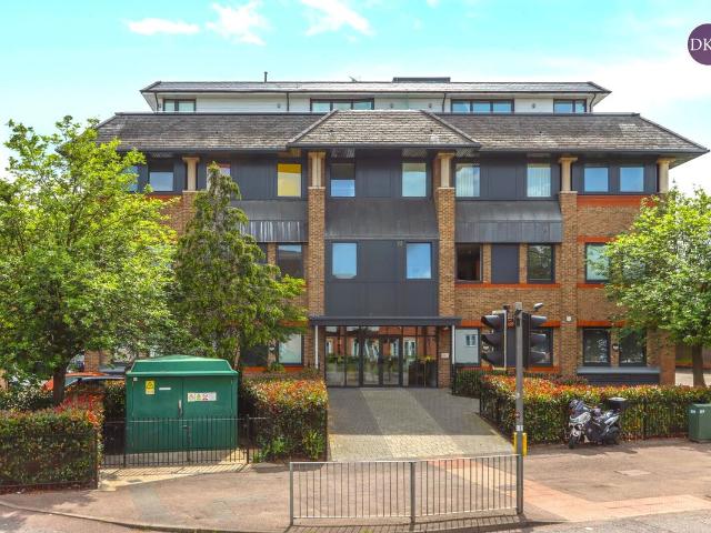 Aldenham Road, Bushey, Hertfordshire WD23, 2 bed flat to rent, £1,895 pcm | PrimeLocation