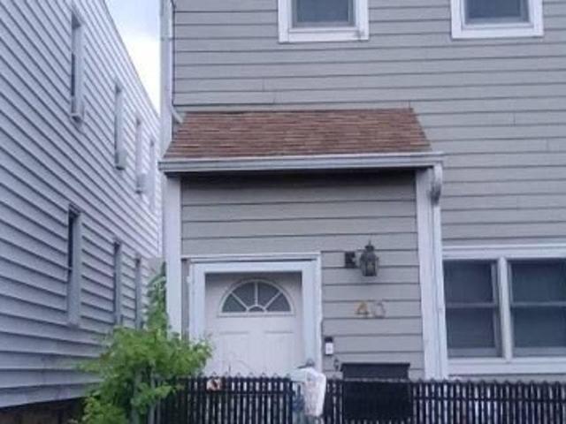 Alder St