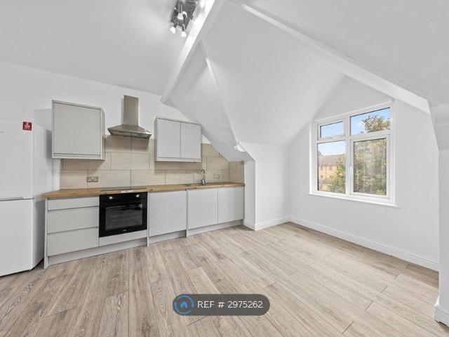 Aldermans Drive, Peterborough PE3, 2 bed flat to rent, £895 pcm | PrimeLocation