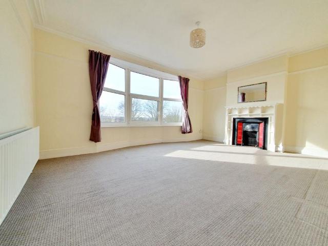 Aldermans Hill, Palmers Green 1 bed flat to rent £1,600 pcm £369 pw
