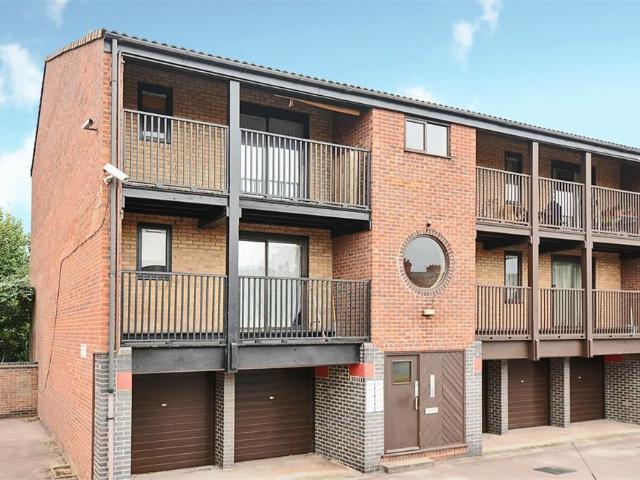 Alderney Street, Castle Marina NG7, Room to rent, £780 pcm | PrimeLocation