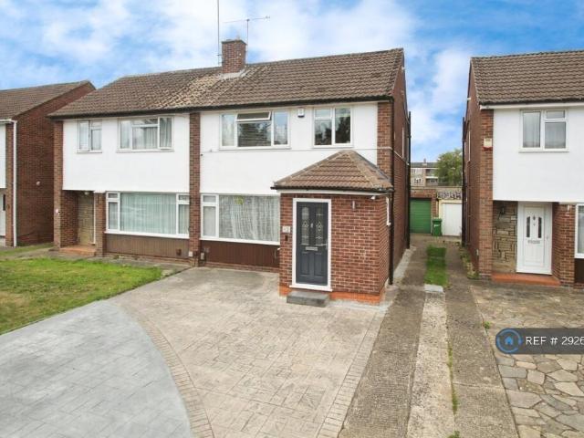 Alderbury Road West, Slough, SL3 3 bed semi detached house to rent £1,950 pcm £450 pw