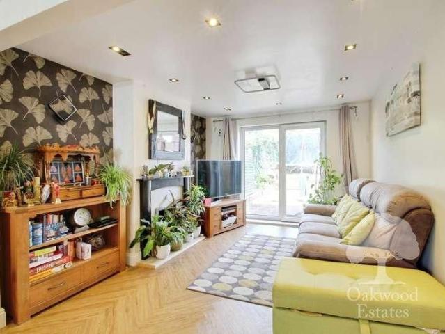 Alderbury Road, Langley, SL3