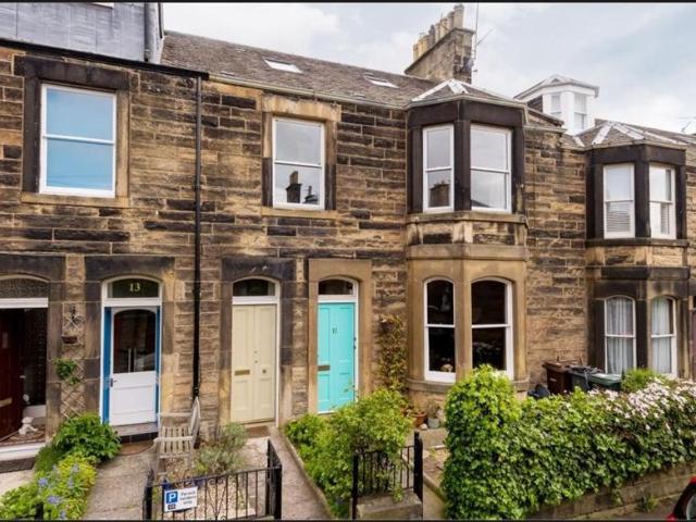 Alderbank Place, Edinburgh, EH11 2 bed flat to rent £1,590 pcm £367 pw