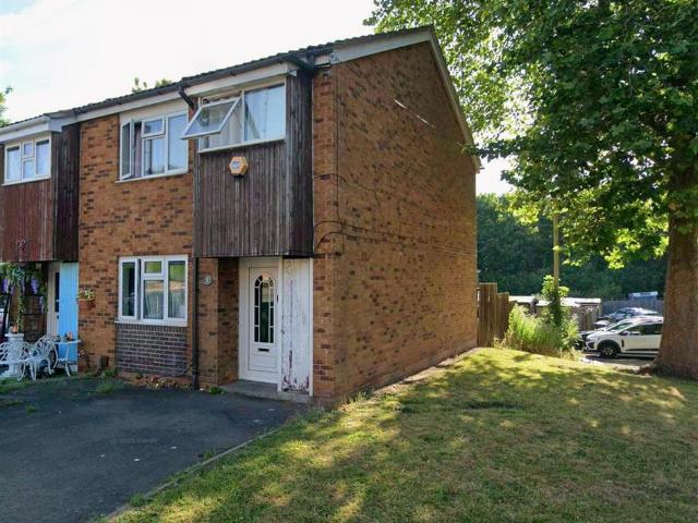 Alderford Close, Wolverhampton 3 bed end of terrace house to rent £1,095 pcm £253 pw