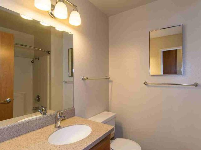 Aldergrove Townhomes 2 Bedroom Apartment for Rent at 1 Ilahee Ln, Chico, CA 95973 Cussick