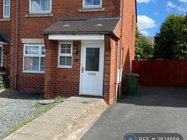 Alderley Crescent, Walsall, WS3 3 bed end of terrace house to rent £1,125 pcm £260 pw