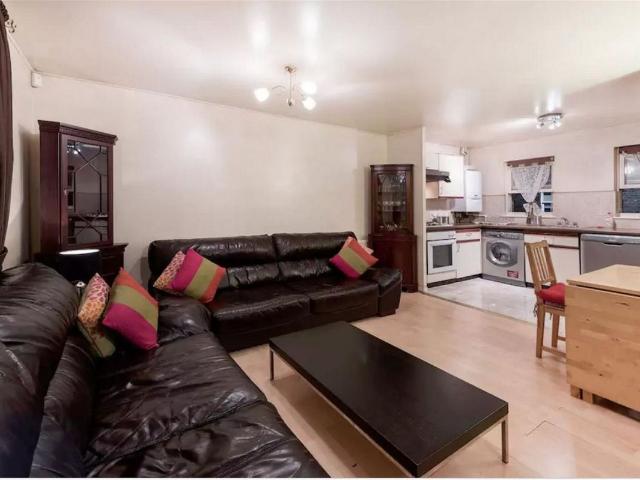 Alders Close, Ealing W5, 4 bed semi detached house to rent, £2,600 pcm | PrimeLocation