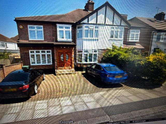 Alders Road, Edgware HA8, 4 bed property to rent, £4,300 pcm | PrimeLocation