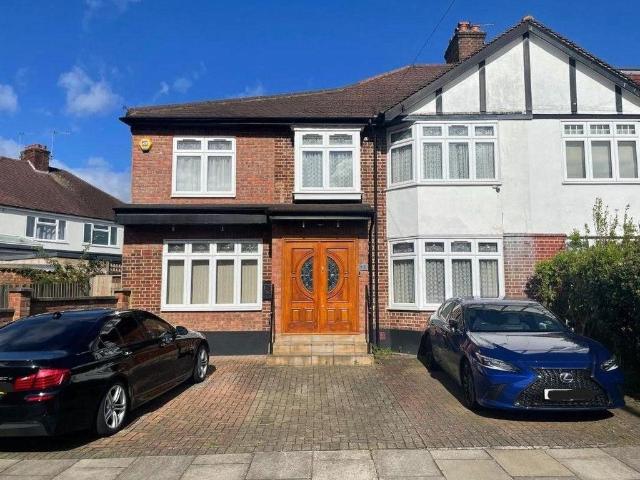 Alders Road, Edgeware, London 4 bed semi detached house to rent £4,350 pcm £1,004 pw